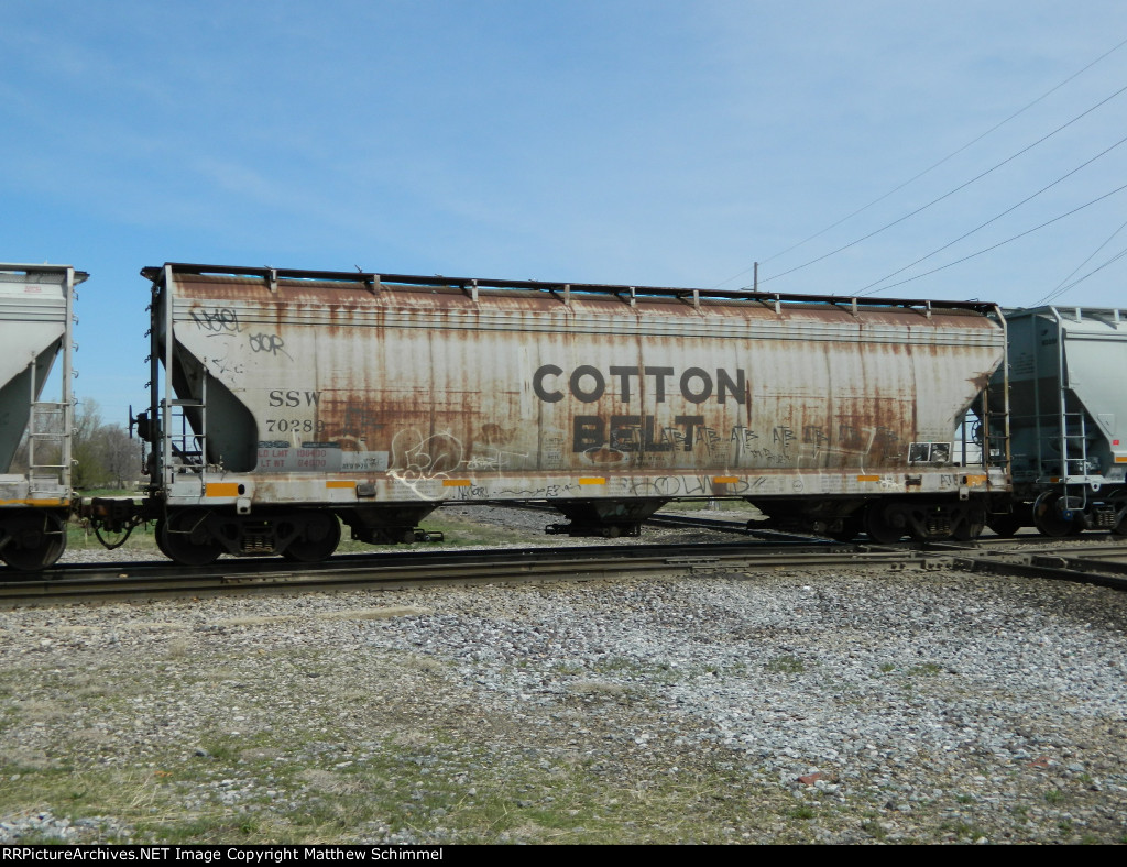 Cotton Belt Hopper